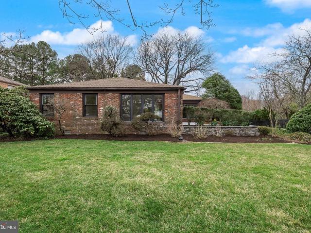 1805 Country Club Drive