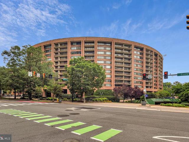 1805 Crystal Drive # 807S
