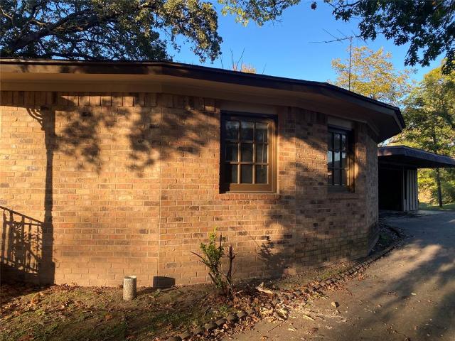 1805 E Beverly Dr, Corsicana, TX 75110 | MLS #21131