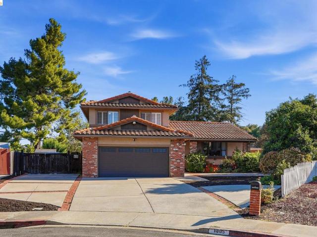 1805 Geyser Ct