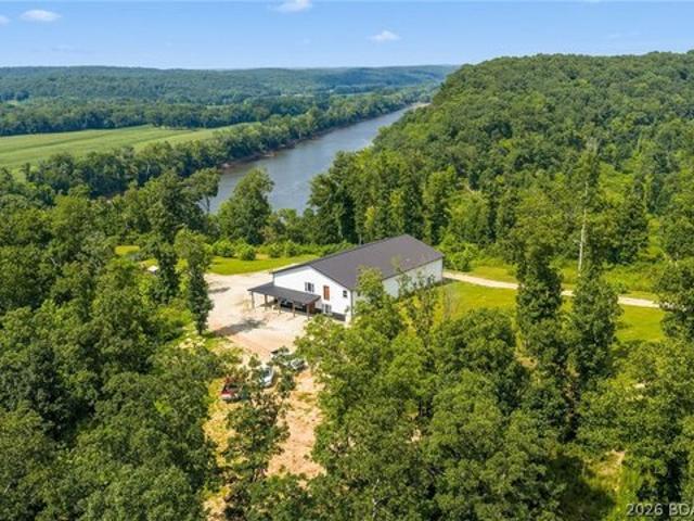 1805 Highway 52, Tuscumbia, MO 65082
