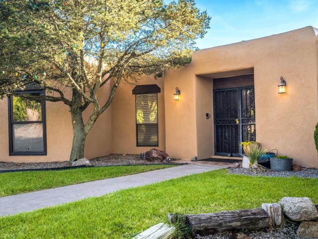 1805 La Cabra Court SE