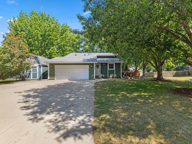 1805 Ruby Cir, Shakopee, MN 55379