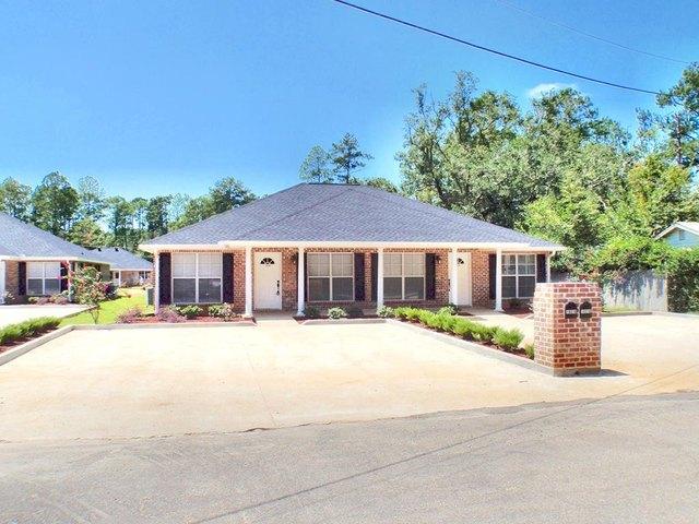 1805 Read Rd, Picayune, MS 39466