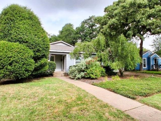1805 Robinwood Dr, Fort Worth, TX 76111