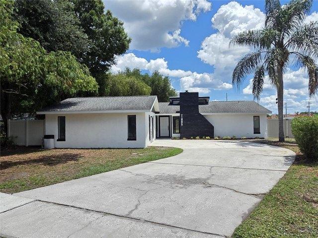 1805 S Wilkins Ave, Plant City, FL 33563