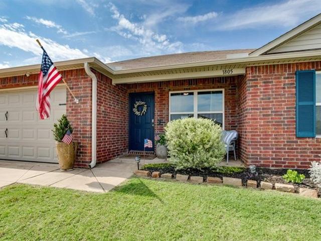 1805 Schooner Rd, El Reno, OK 73036