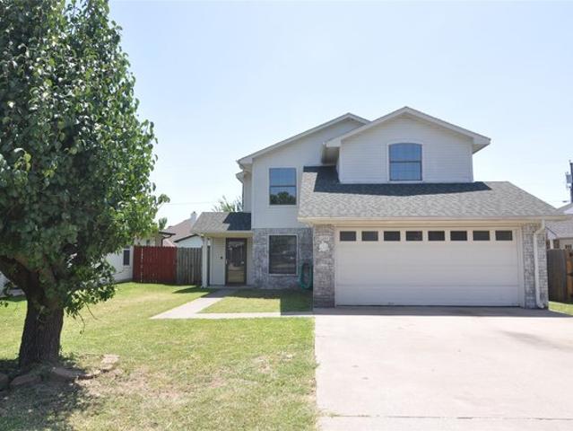 1805 Sharon Dr, Corinth, TX 76210