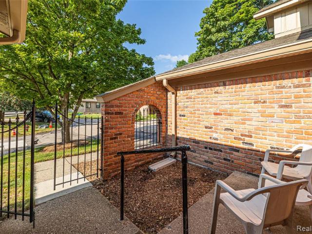 1805 Van Hill Court