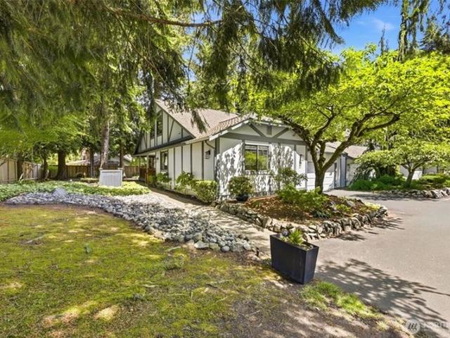 1805 Village Green Dr Apt 17, Mill Creek, WA 98012