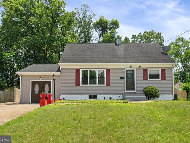 1805 Warren Dr, Woodbridge, VA 22191