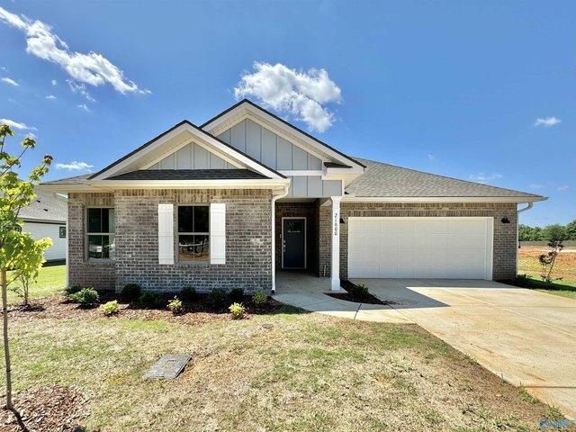18060 Longleaf Dr, Huntsville, AL 35811
