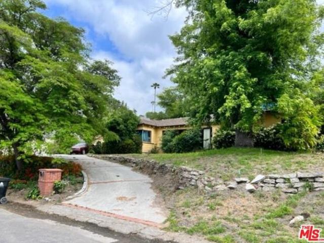 18060 Rancho St, Encino, CA 91316