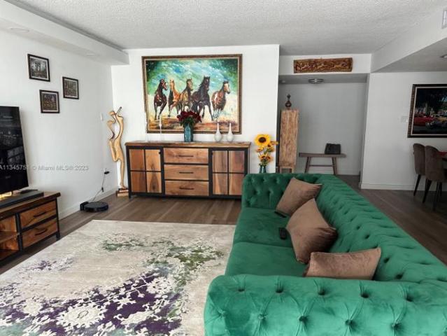18061 Biscayne Blvd #1201, Aventura, FL 33160