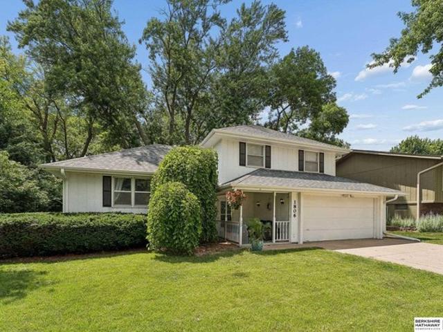 1806 Mayfair Dr, Omaha, NE 68144