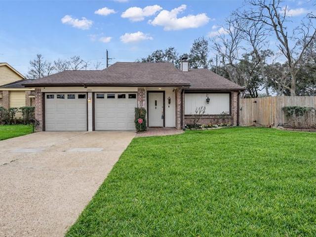 1806 Meadowlocke Ln, Sugar Land, TX 77478