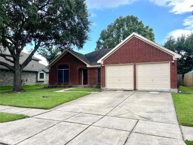 1806 Oak Wood Drive E