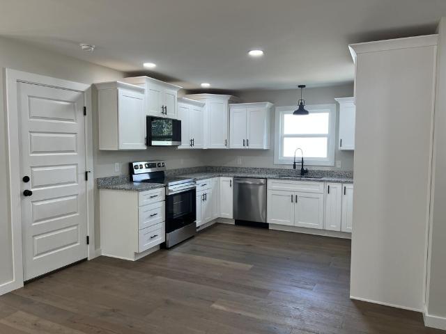 1806 Burgess School Rd