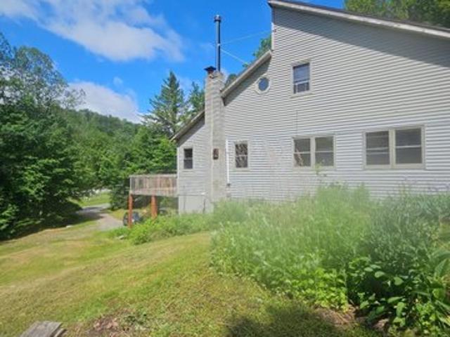1806 Bosley Hill Rd, Readsboro, VT 05350