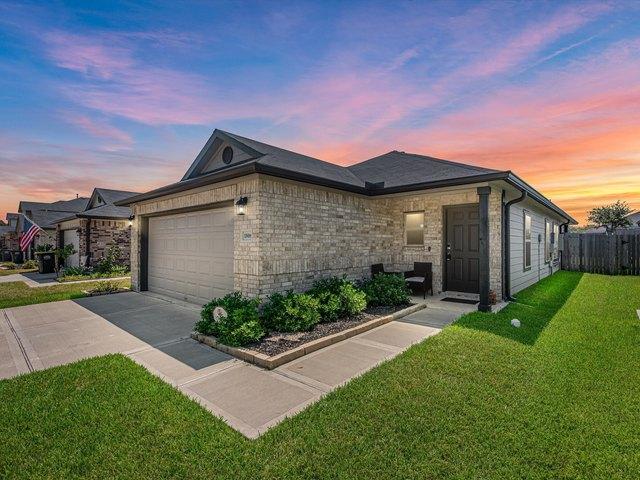 1806 Brushy Cedar Dr, Conroe, TX 77301