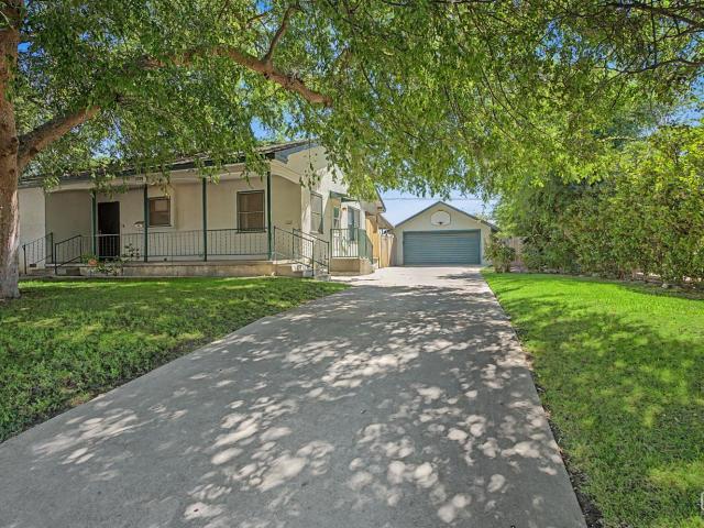 1806 Carrere Street