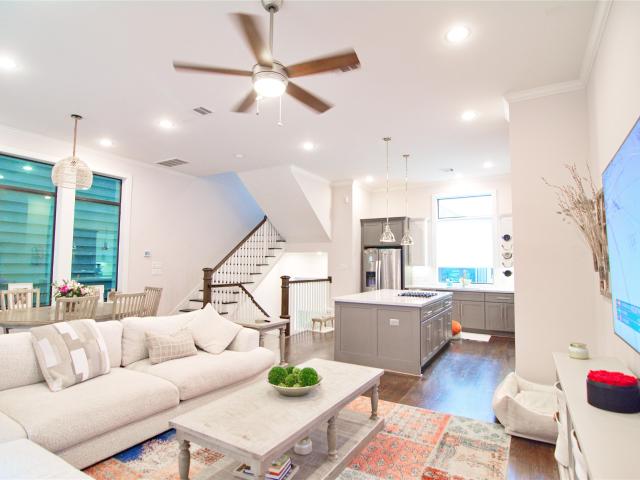 1806 Colonel Forbins Drive