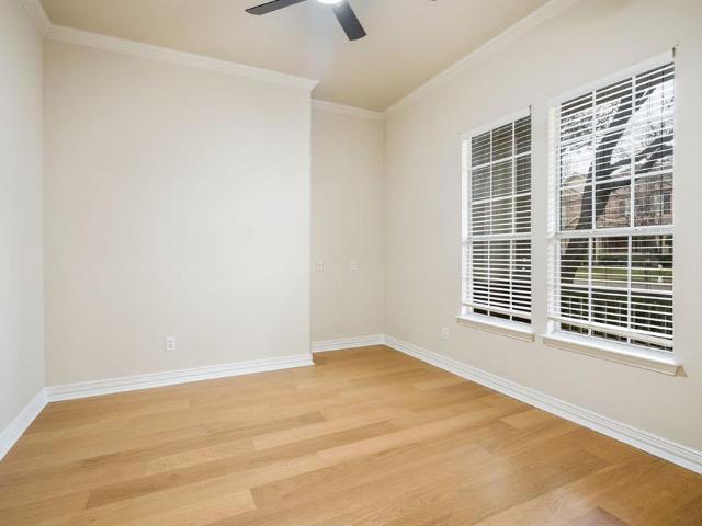 1806 E Branch Hollow Drive