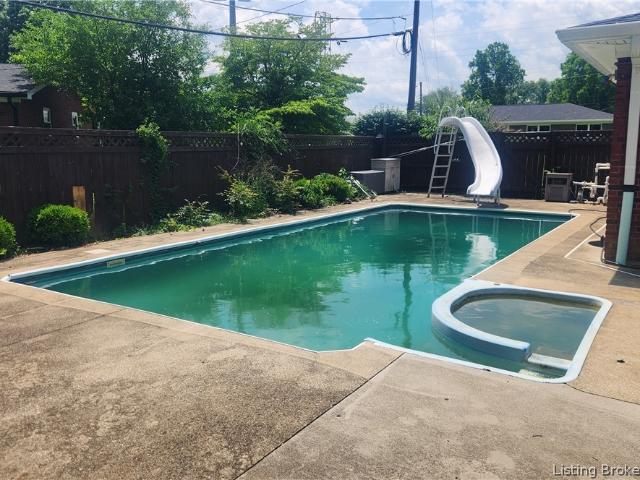 1806 Elmwood Drive