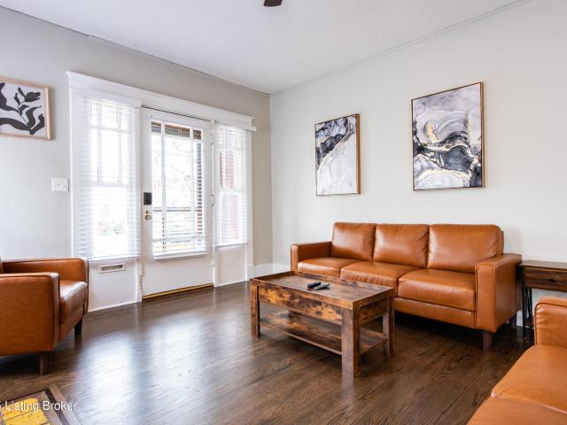 1806 Fernwood Ave