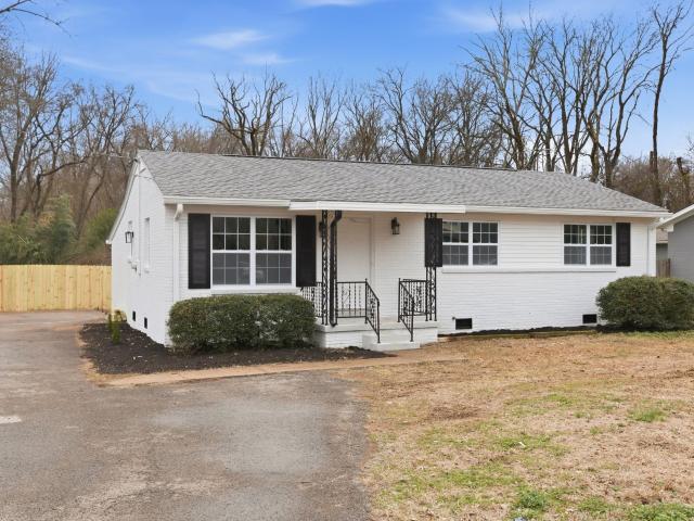 1806 Fern Dr