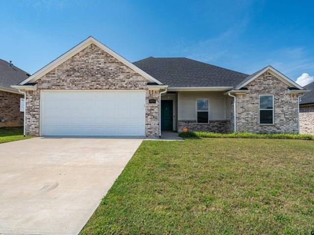 1806 Forestdale Blvd, Whitehouse, TX 75791