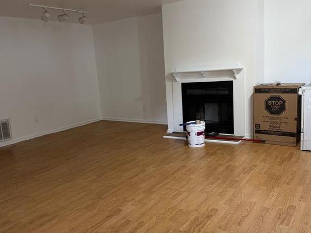 1806 Huntingdon Mews