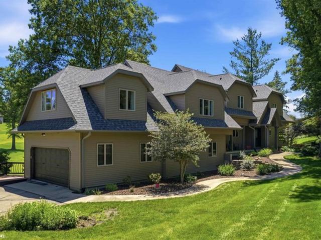 1806 Knollwood Dr, Marshalltown, IA 50158