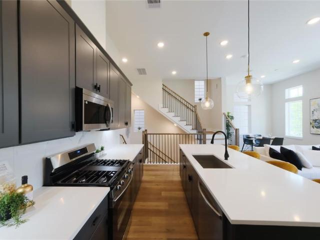 1806 Line Street