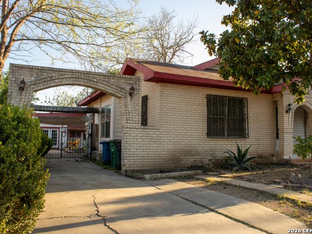 1806 Ridgewood