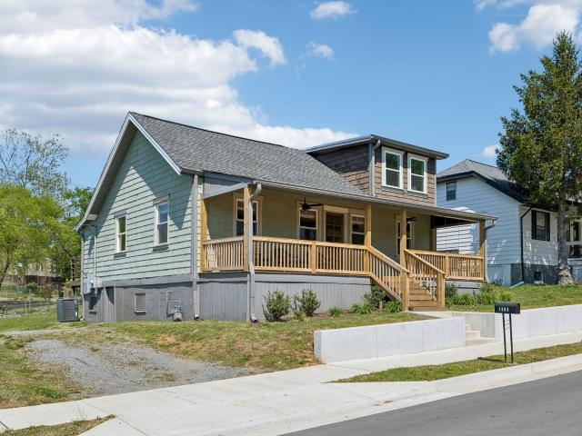 1806 Riverside Rd