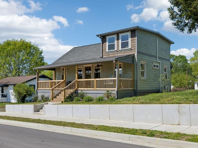 1806 Riverside Rd