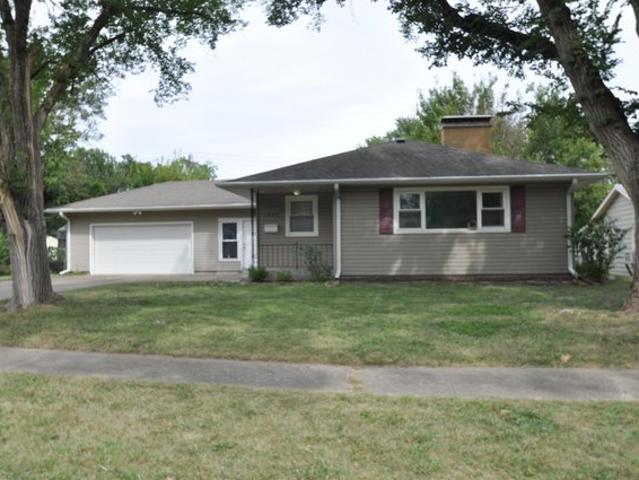 1806 SW Meadow Ln, Topeka, KS 66604