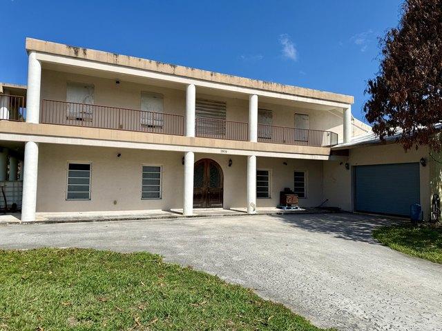 1806 S 29th St, Fort Pierce, FL 34947