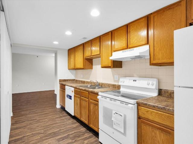 1806 S Cottage Grove Ave 3 Bedroom Apartment for Rent at 1806 S Cottage Grove Ave, Urbana, IL 61801
