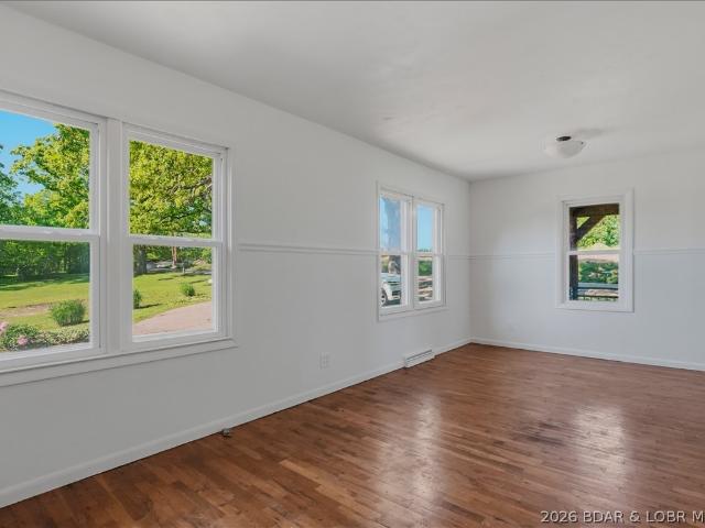 1806 S Aurora Street