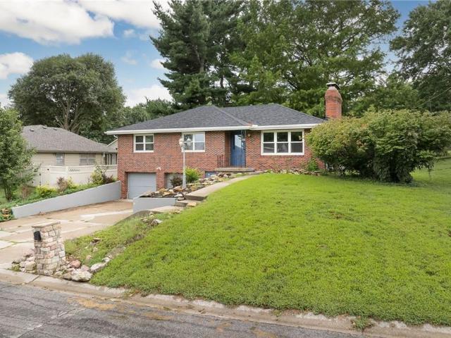 1806 Safari Drive