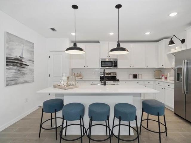 1806 San Filippo Dr SE, Palm Bay, FL 32909