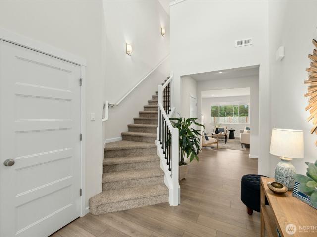 1806 th Street S