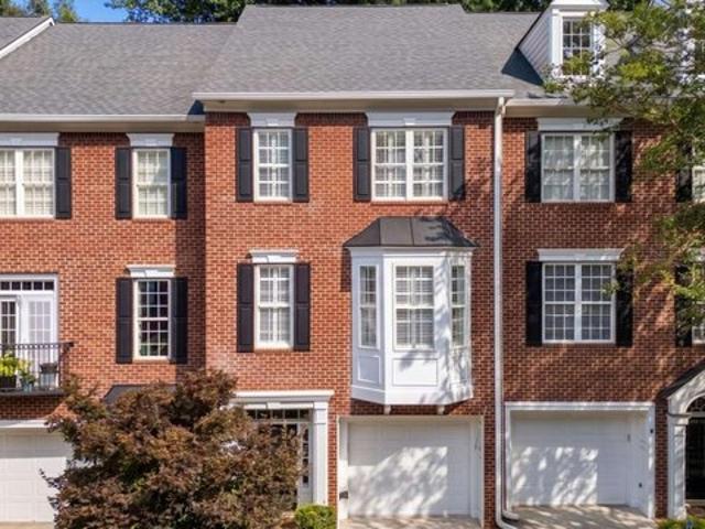1806 Waters Edge Trl, Roswell, GA 30075