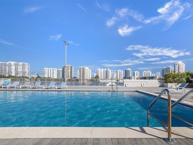 18071 Biscayne Blvd Apt 802, Aventura, FL 33160