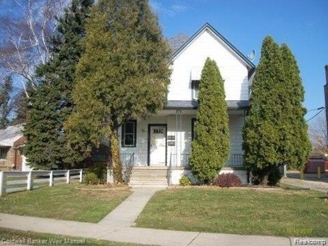 18077 Homer St, Roseville, MI 48066