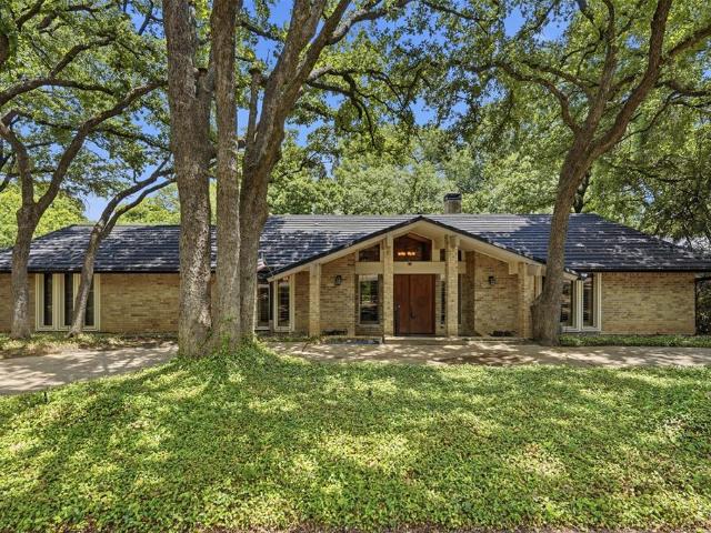 1807 Mossy Oak Street