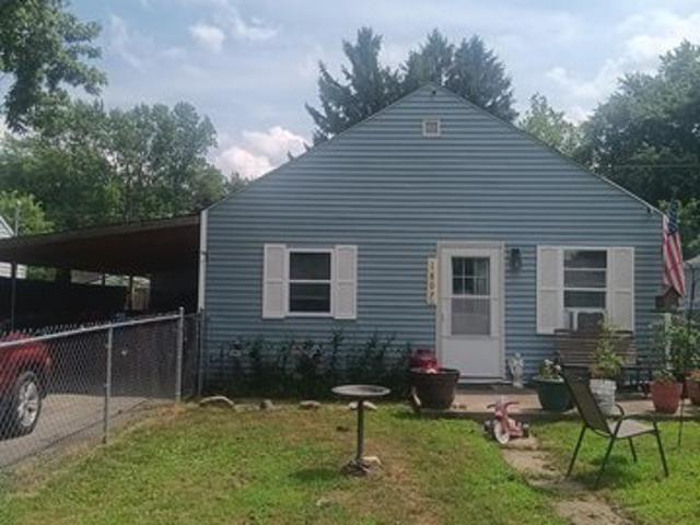 1807 E 23rd St, Muncie, IN 47302