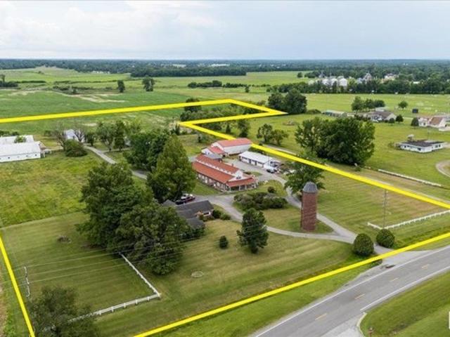 1807 E Main St, Marion, IL 62959